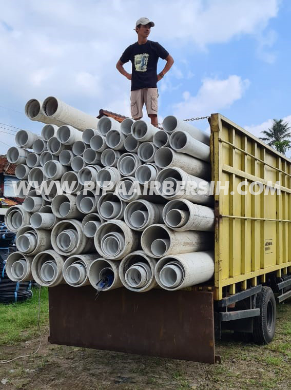 Pengiriman Pipa Rucika PVC RRJ S12,5 ke PDAM Karawang – Tirta Guna Mandiri